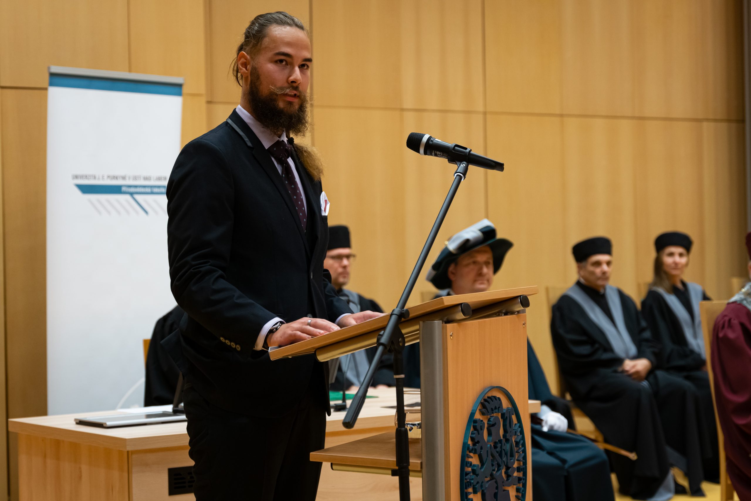 Říjnová promoce je za námi. Podívejte se na fotogalerii – Přírodovědecká fakulta